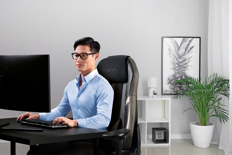 4 easy ways anyone can perk up their work space