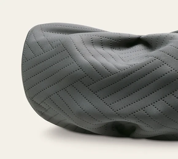 uCozy V Neck Shoulder Massager | OSIM Thailand