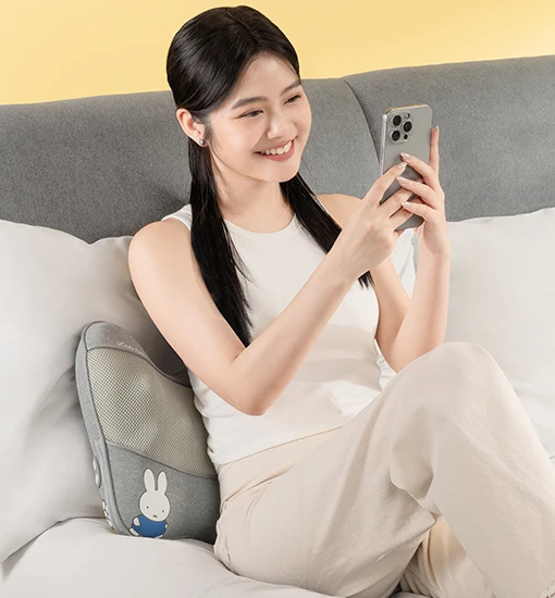 OSIM 紓暖巧摩枕 miffy限量款 - 雙向揉捏，U型人體工學設計