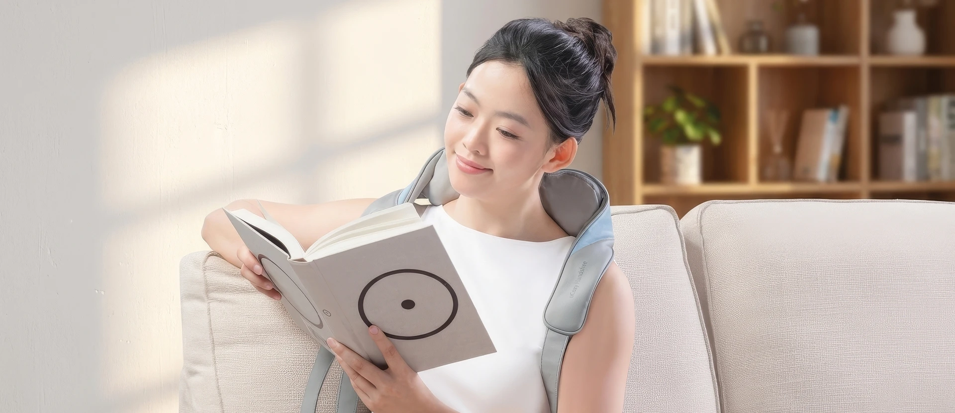 uCozy Handsfree | Neck & Shoulder Massager | OSIM Singapore